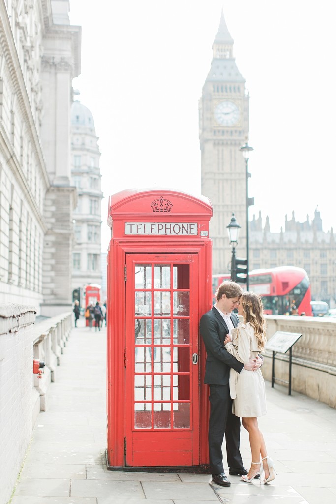 Westminster Bridge Engagement | Modern International Wedding Photographer